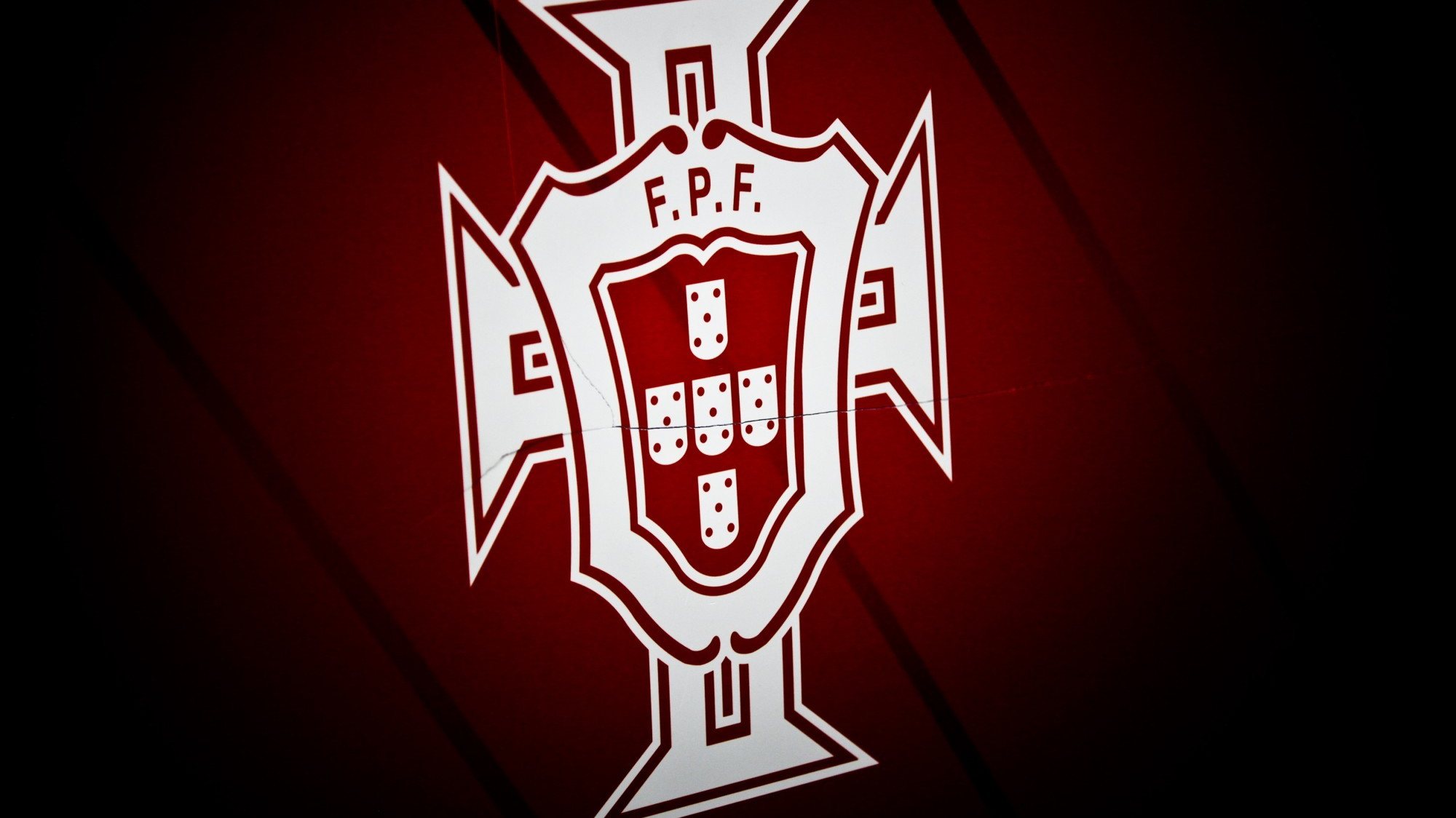 FPF garante apoios às equipas das Regiões Autónomas - RTP Açores