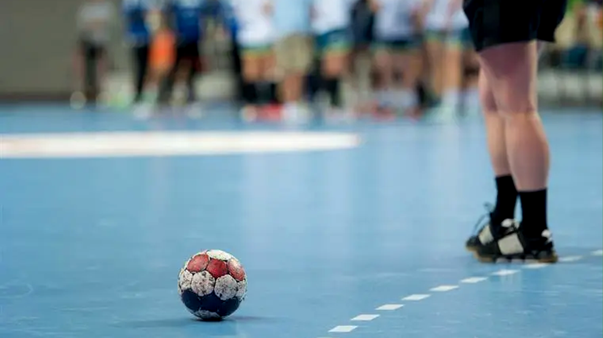 Andebol: Atletas açorianos em estágio da Seleção Nacional sub-16 - RTP ...
