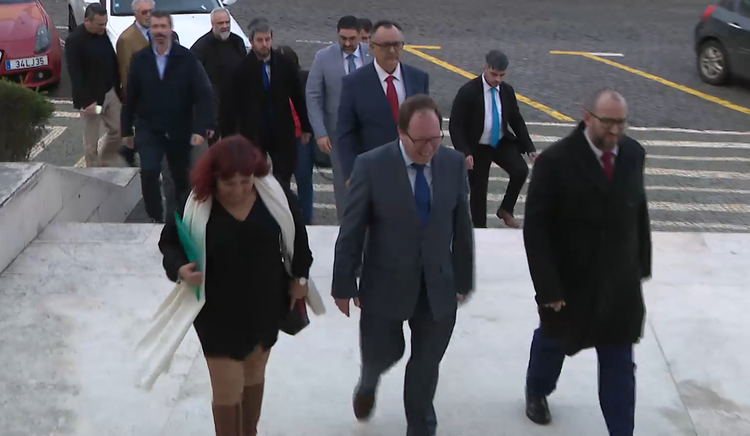 Chega entrega lista de candidatos à Assembleia da República - RTP Açores