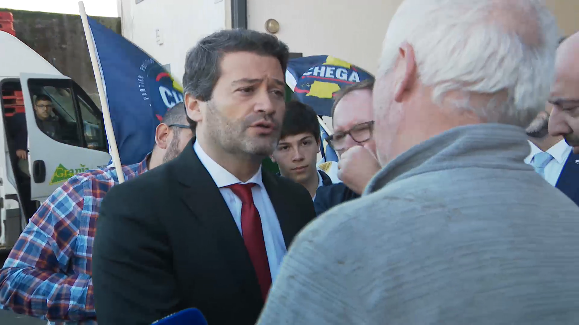 Regionais 2024: Campanha de Rua do Chega em Vila Franca do Campo - RTP ...