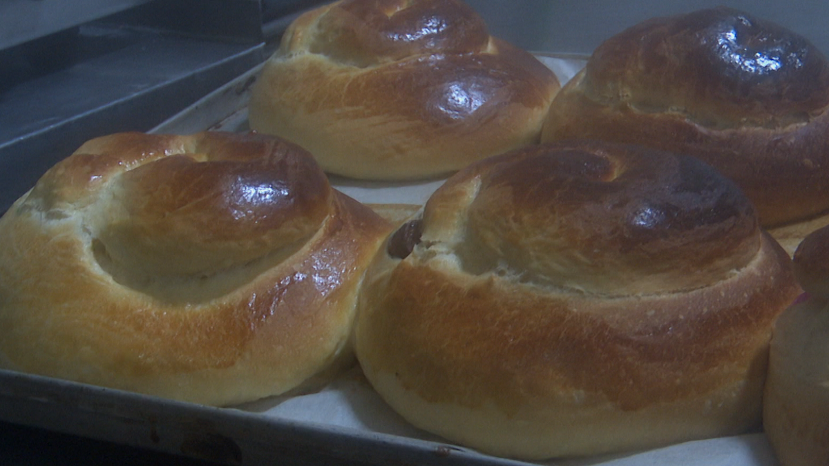 São Jorge mantém tradição dos folares de Páscoa - RTP Açores