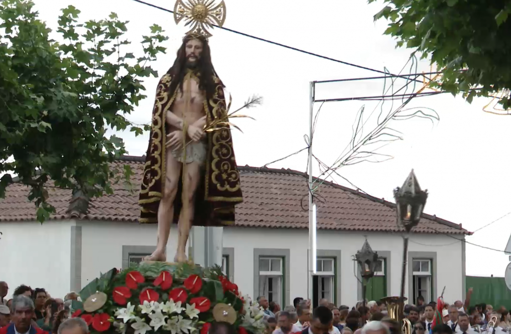 Milhares de fiéis celebraram o dia maior do culto ao Senhor Bom Jesus ...