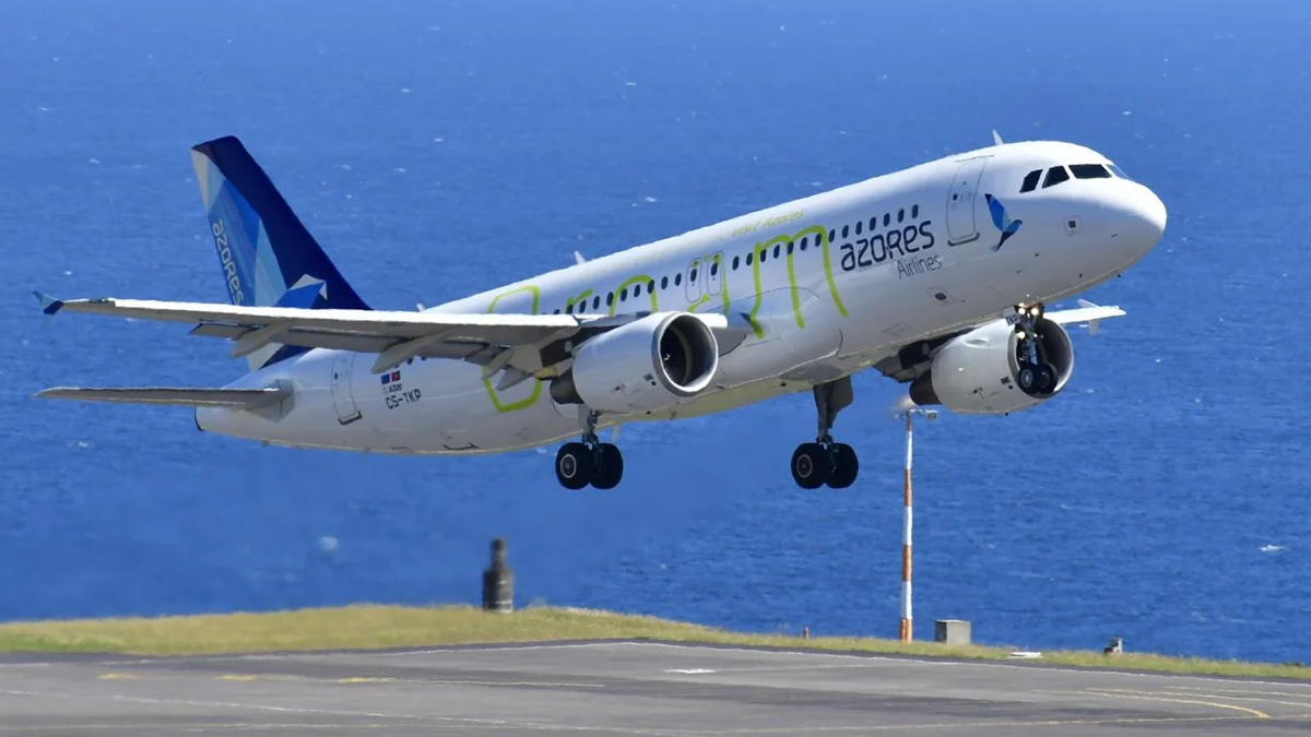 Azores Airlines programa 7 voos extra para acomodar passageiros ...