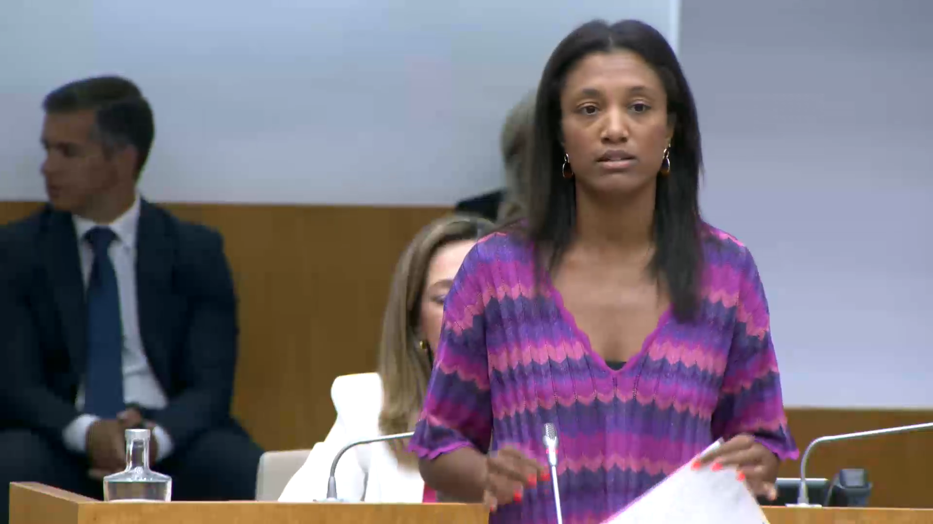 Governo dos Açores lança em outubro sistema de mensagens de texto para ...