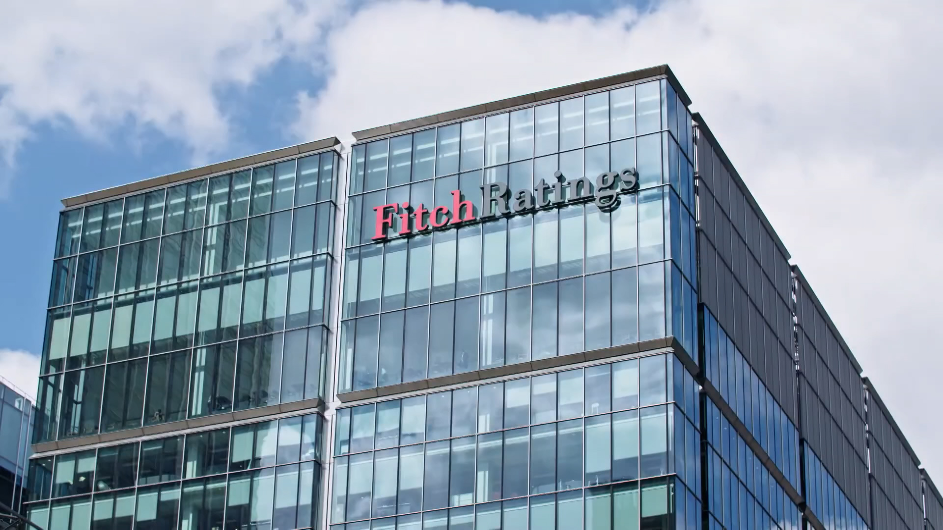 Fitch mantém o rating dos Açores em BBB e perspetiva estável - RTP Açores