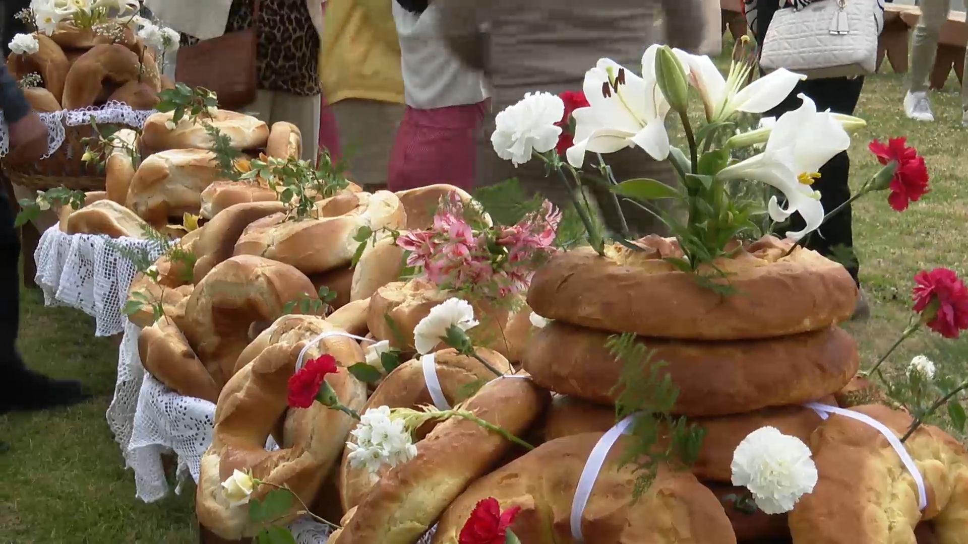 Espírito Santo: Madalena do Pico acolhe Império da Terça-Feira - RTP Açores